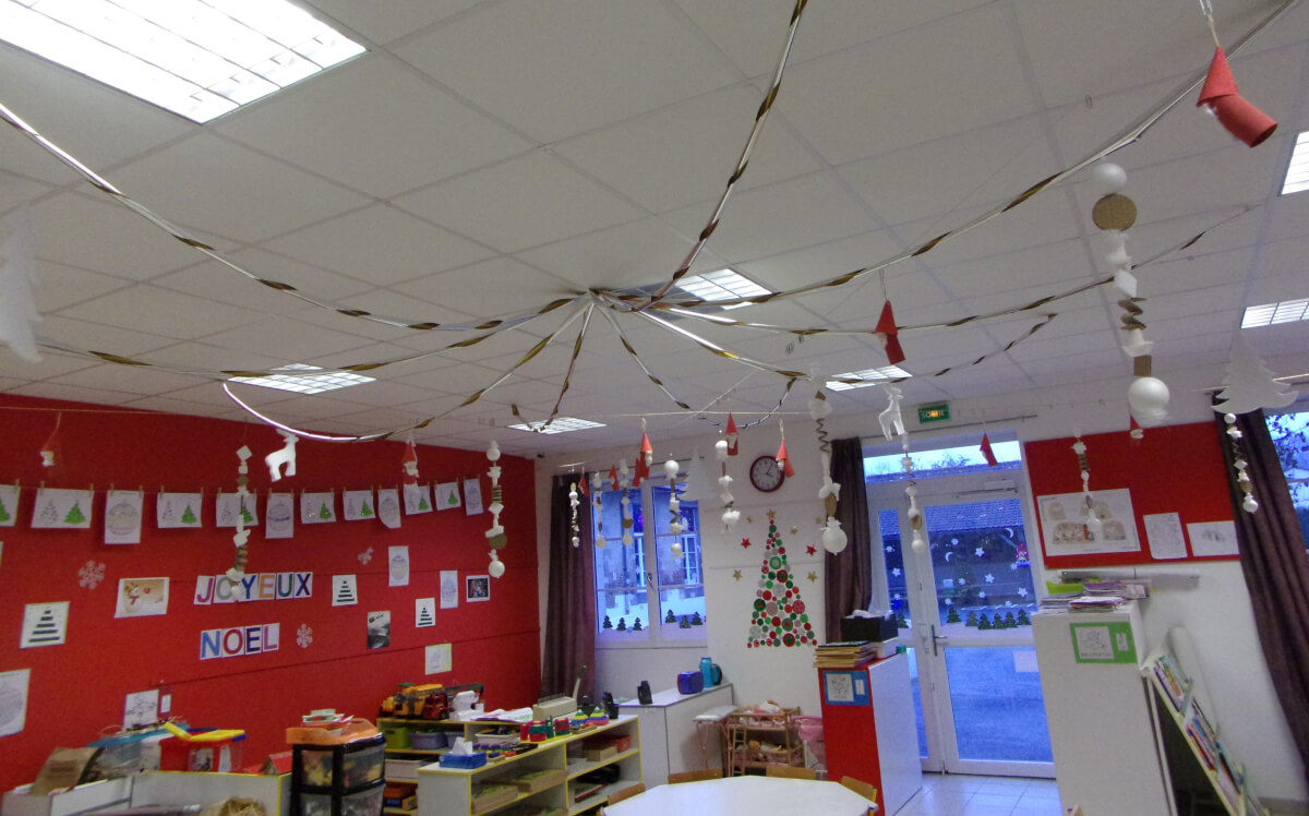 De jolies classes pour Noël – Ecole St-Exupéry